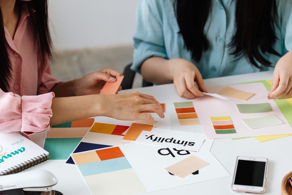 The Psychology of Initial Impressions in Branding - Olive Graphics