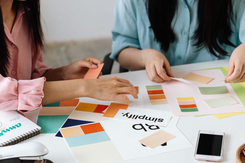 The Psychology of Initial Impressions in Branding - Olive Graphics